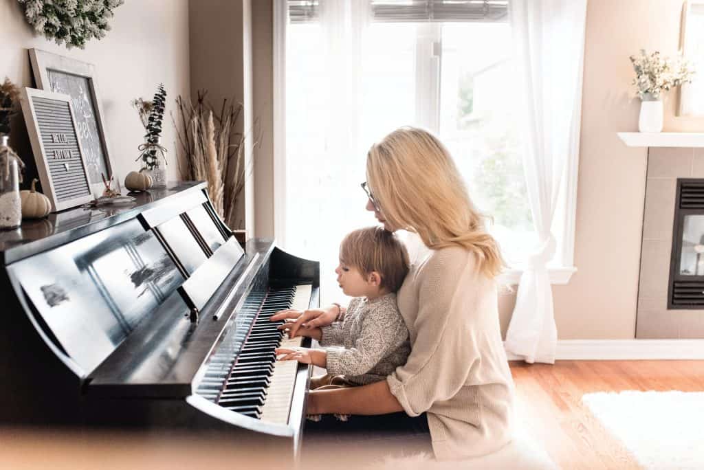 Piano maintenance and care (16 key things) | Stars & Catz